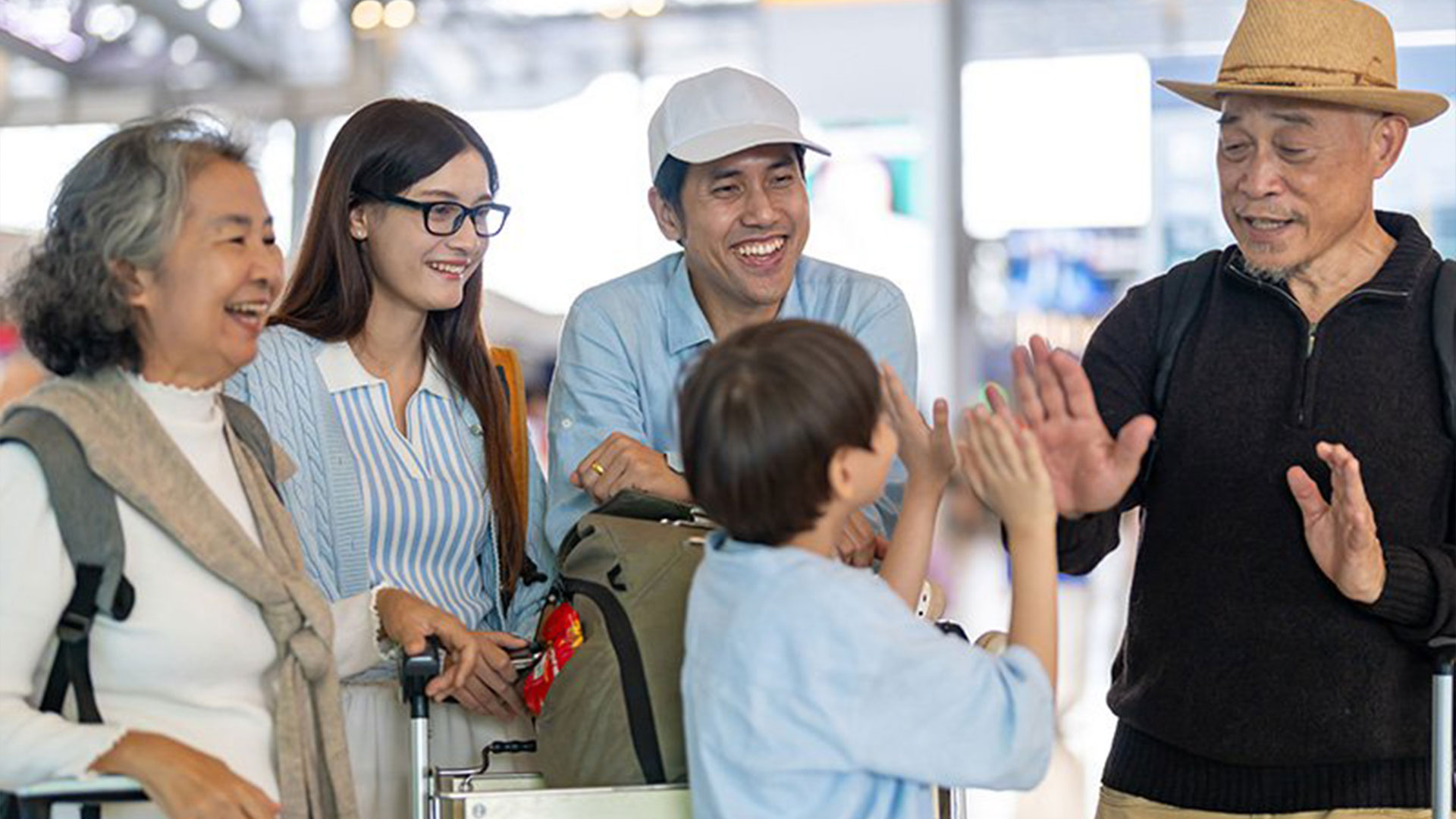 Prevent Bed Bugs After Holiday Travel | 2025 Homeowner Guide